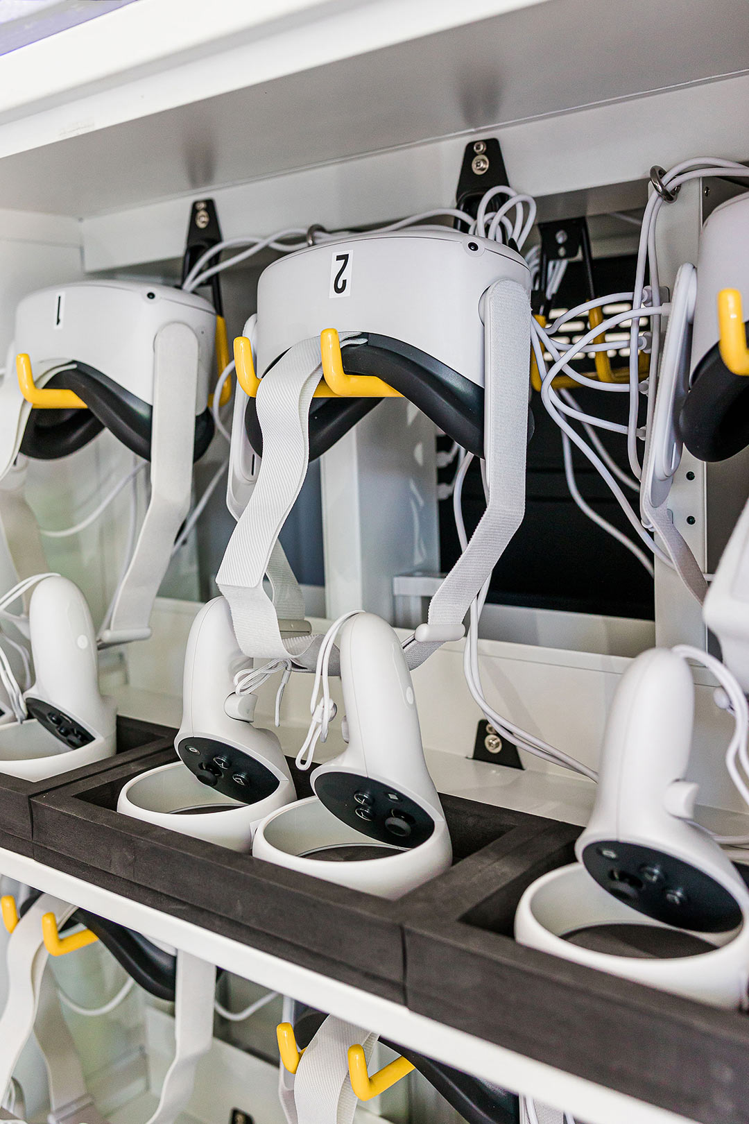 Storage for Virtual Reality Headsets - Looking Glass XR Services